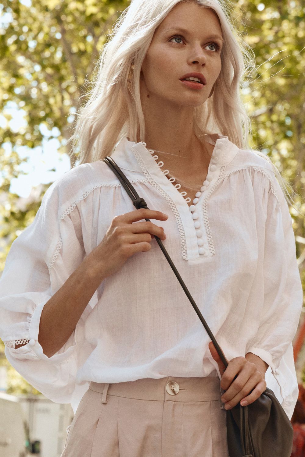 about zoe kratzmann - designer & ceo - zoe kratzmann