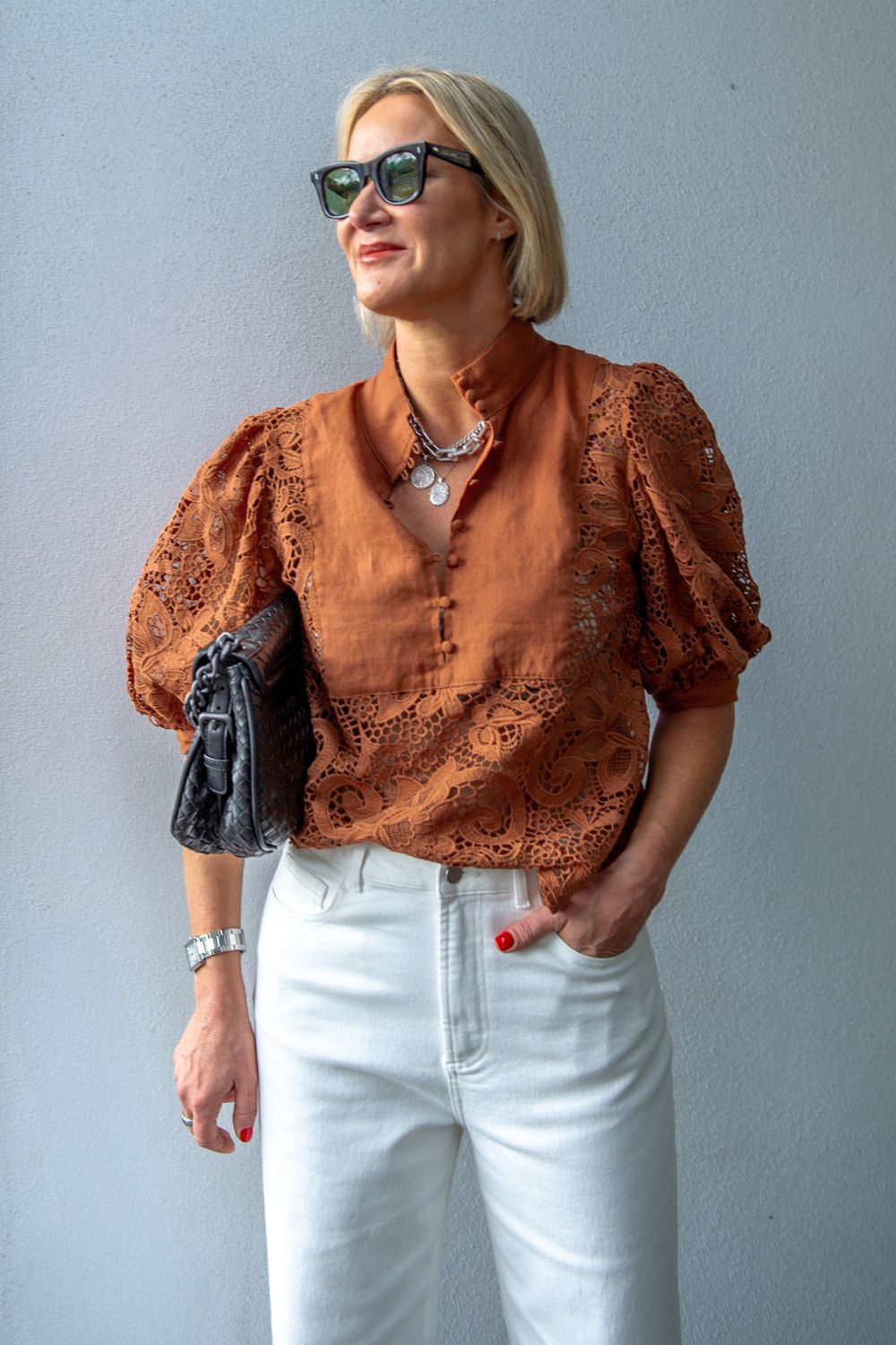 zoe kratzmann - understated luxury